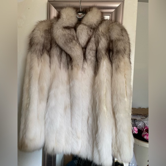 Saga Furs | Jackets & Coats | Vintage Jindo Blue Fox Fur Womans Size ...